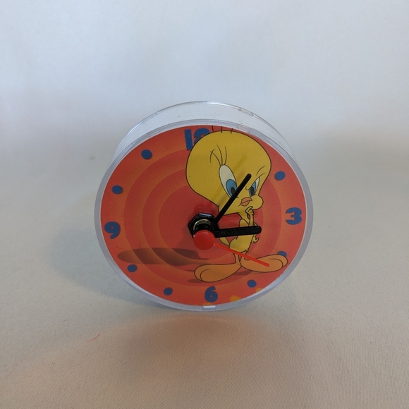 unsure | Other | Tweety Bird Looney Tunes Quartz Clock Works | Poshmark